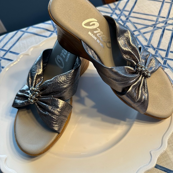 Onex | Shoes | Excellent Condition Silver Onex Slip On Size 7 Wedge ...